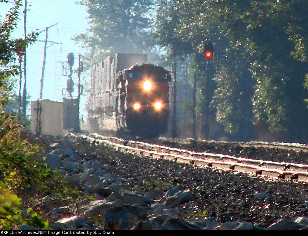 BNSF 4698 East